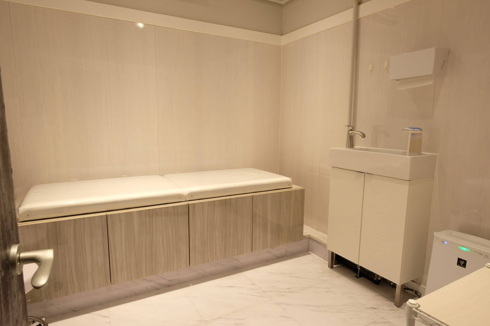 EXTREME BODY PIERCING HARAJUKU - MAY Inc.